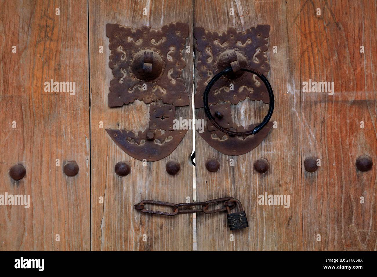 Chinese Traditional Door Rings and Locks Stock Photo - Alamy