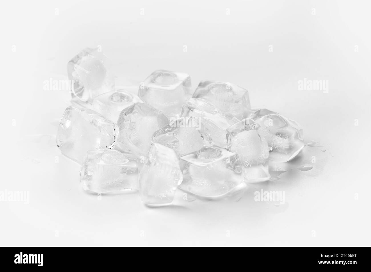 Ice cubes for drinks Black and White Stock Photos & Images - Alamy