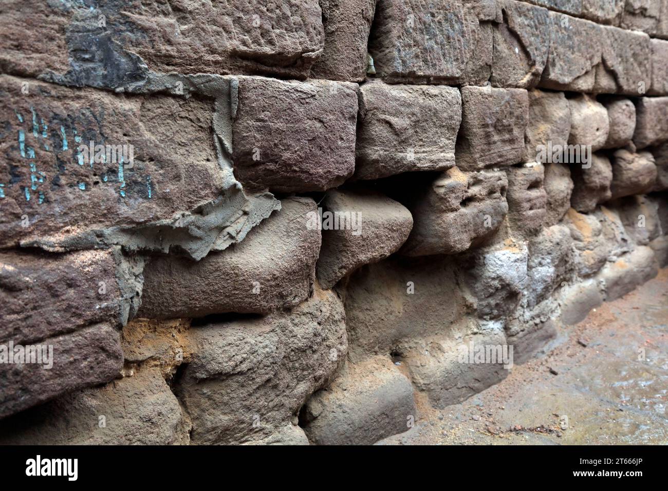 Broken rock walls Stock Photo - Alamy