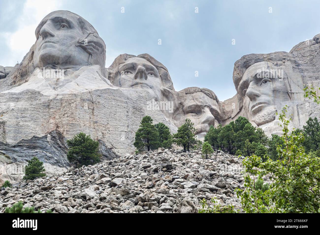 Carved granite busts of George Washington, Thomas Jefferson, Theodore ...