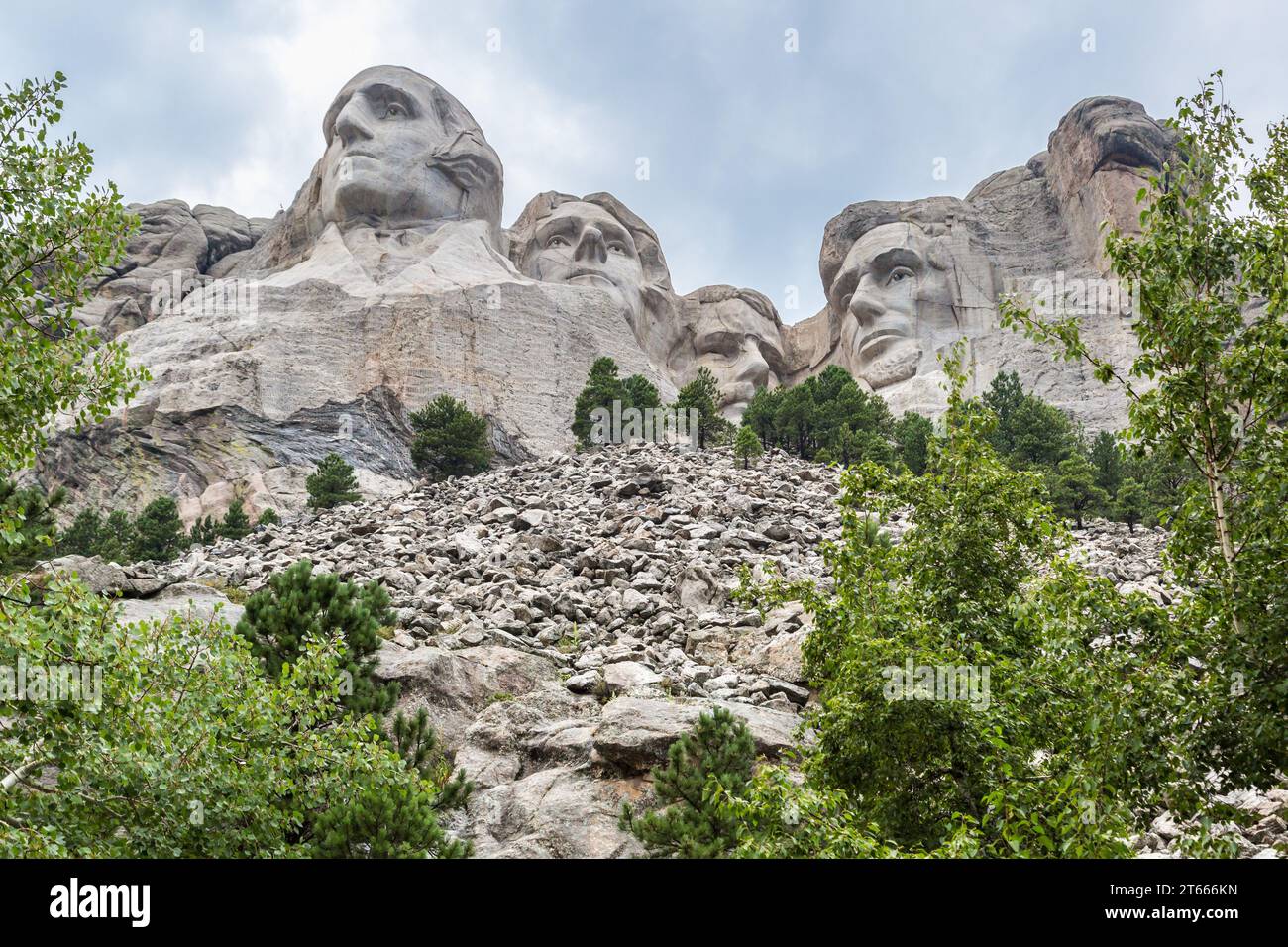 Carved granite busts of George Washington, Thomas Jefferson, Theodore ...