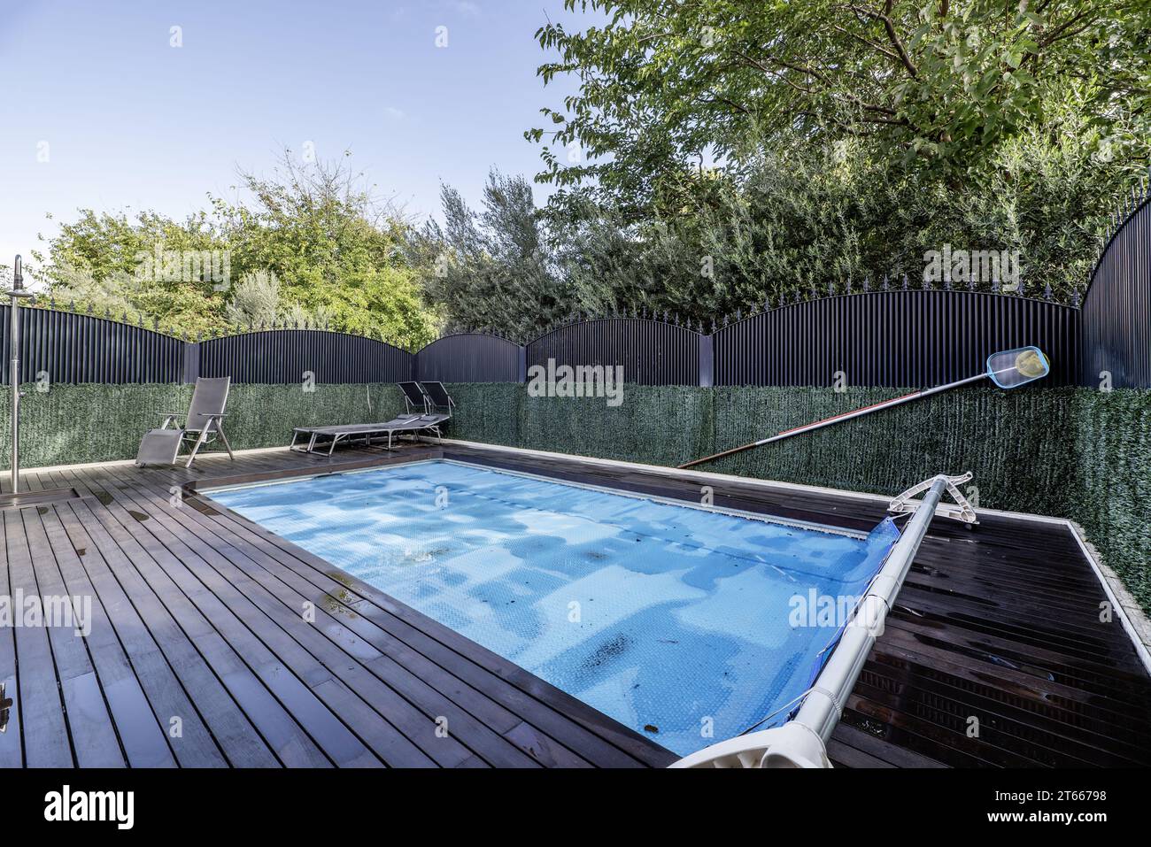 Pool deck garden concrete hi-res stock photography and images - Alamy