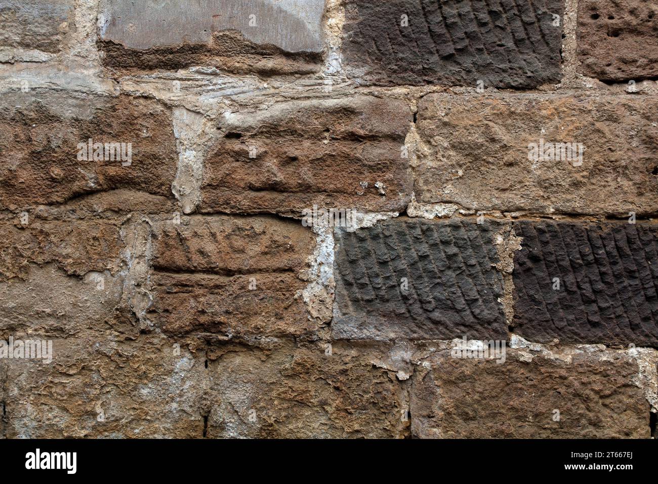 Shattered rock wall hi-res stock photography and images - Alamy