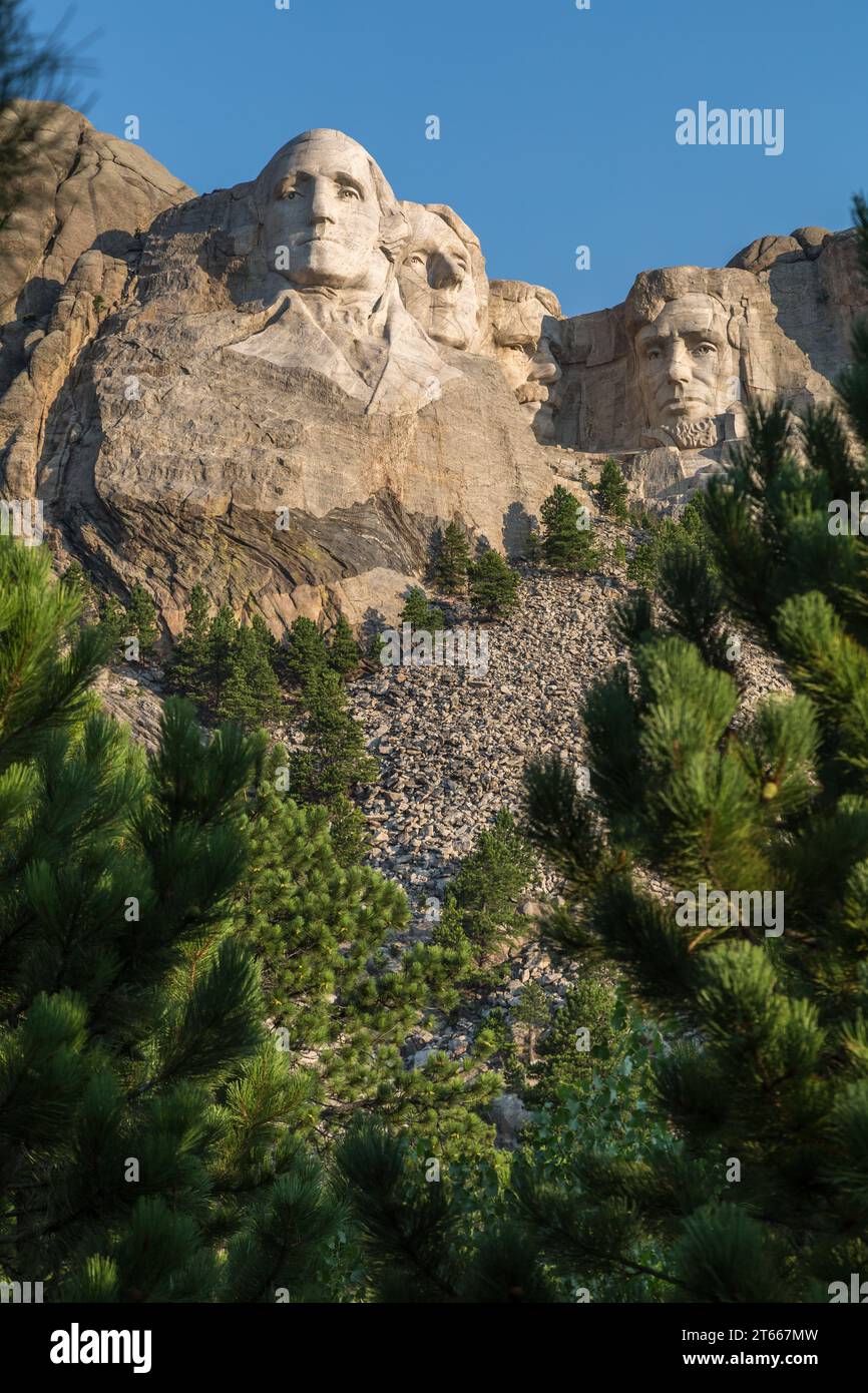 Carved granite busts of George Washington, Thomas Jefferson, Theodore ...