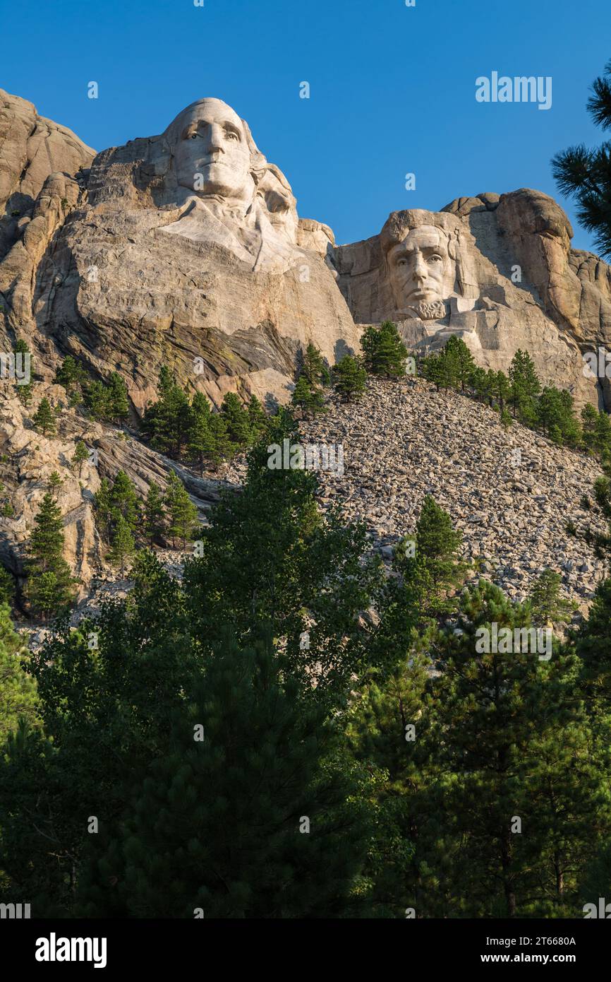 Carved granite busts of George Washington, Thomas Jefferson, Theodore ...