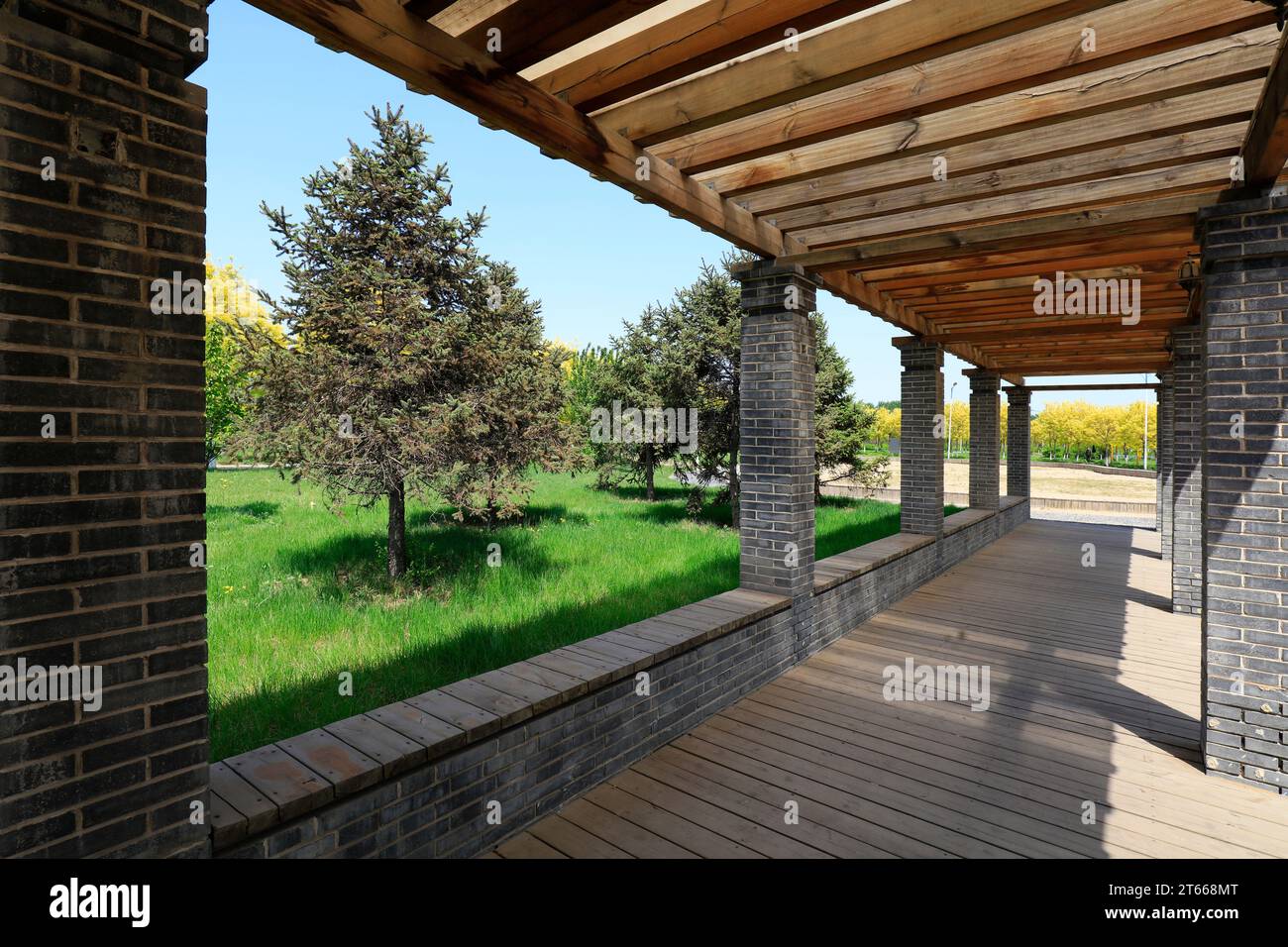 Corridors urban pathway hi-res stock photography and images - Alamy
