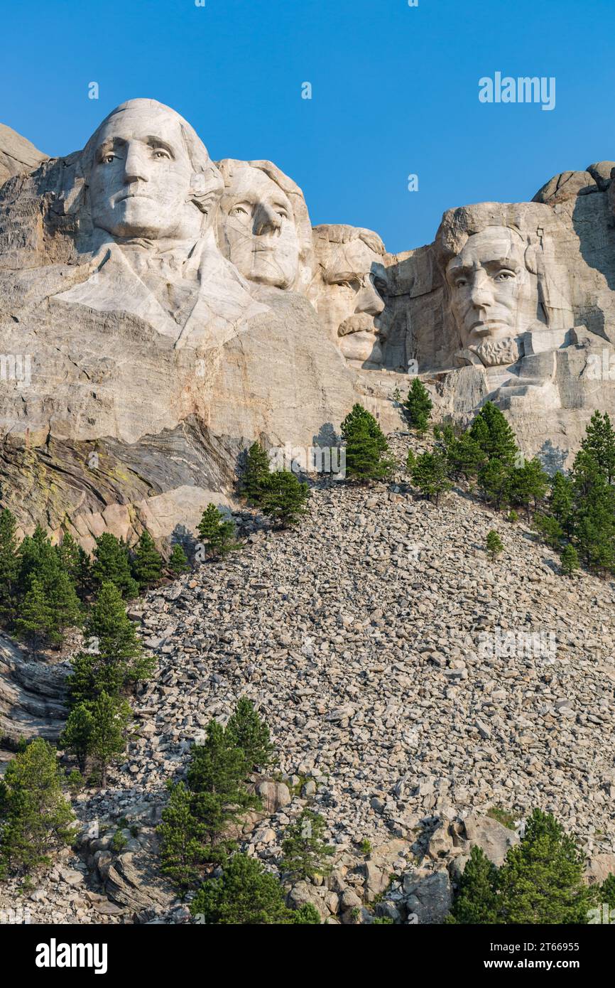 Carved granite busts of George Washington, Thomas Jefferson, Theodore ...