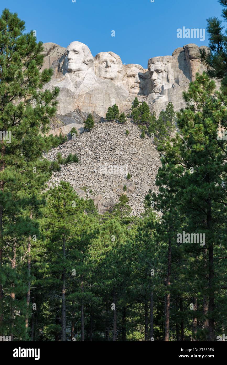 Carved granite busts of George Washington, Thomas Jefferson, Theodore ...