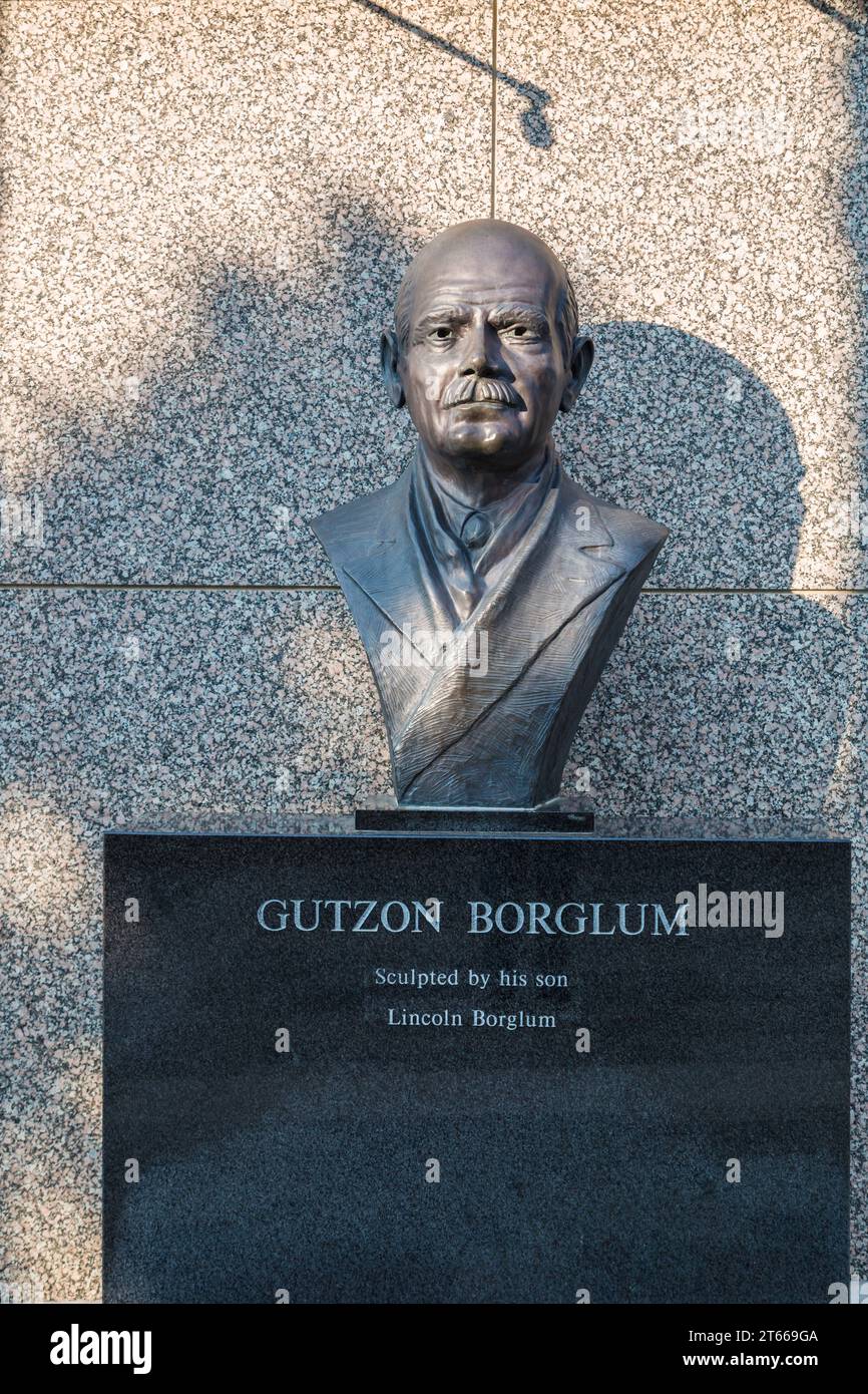 Bust of Gutzon Borglum, the original sculptor of Mount Rushmore ...