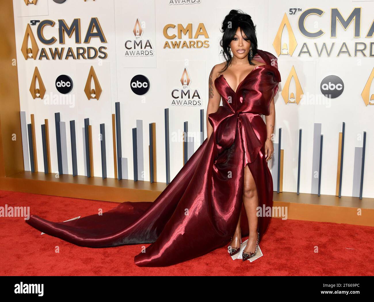 K. Michelle arrives at the 57th Annual CMA Awards on Wednesday, Nov. 8 ...