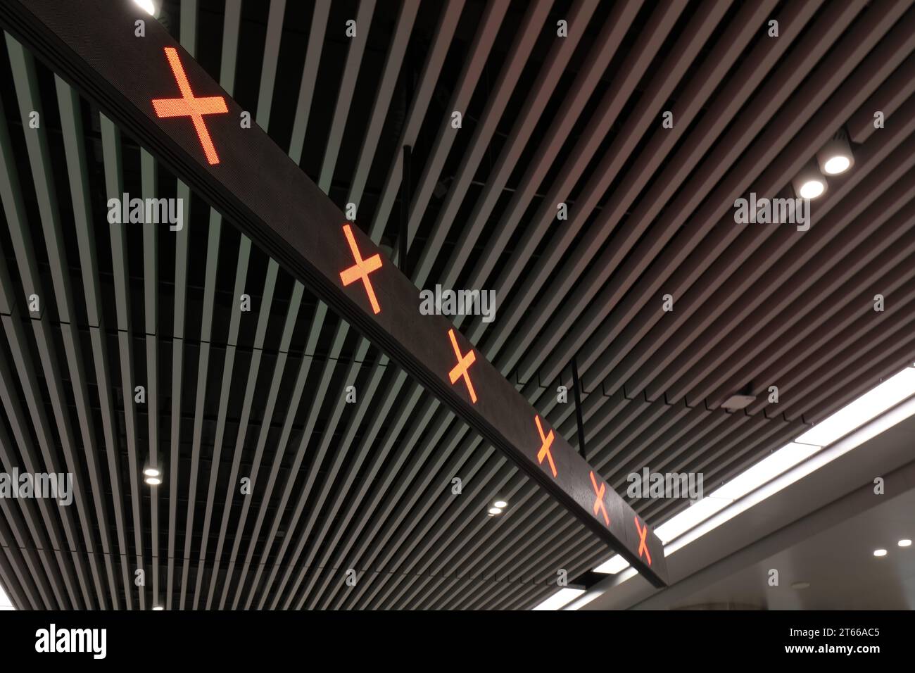 Destinations subway metro structure hi-res stock photography and images ...