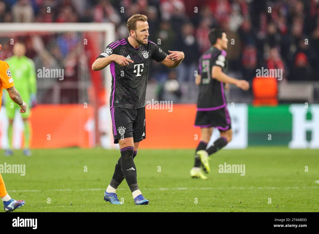 Munich, Germany. 08th Nov, 2023. Bayern Munich forward Harry Kane (9 ...