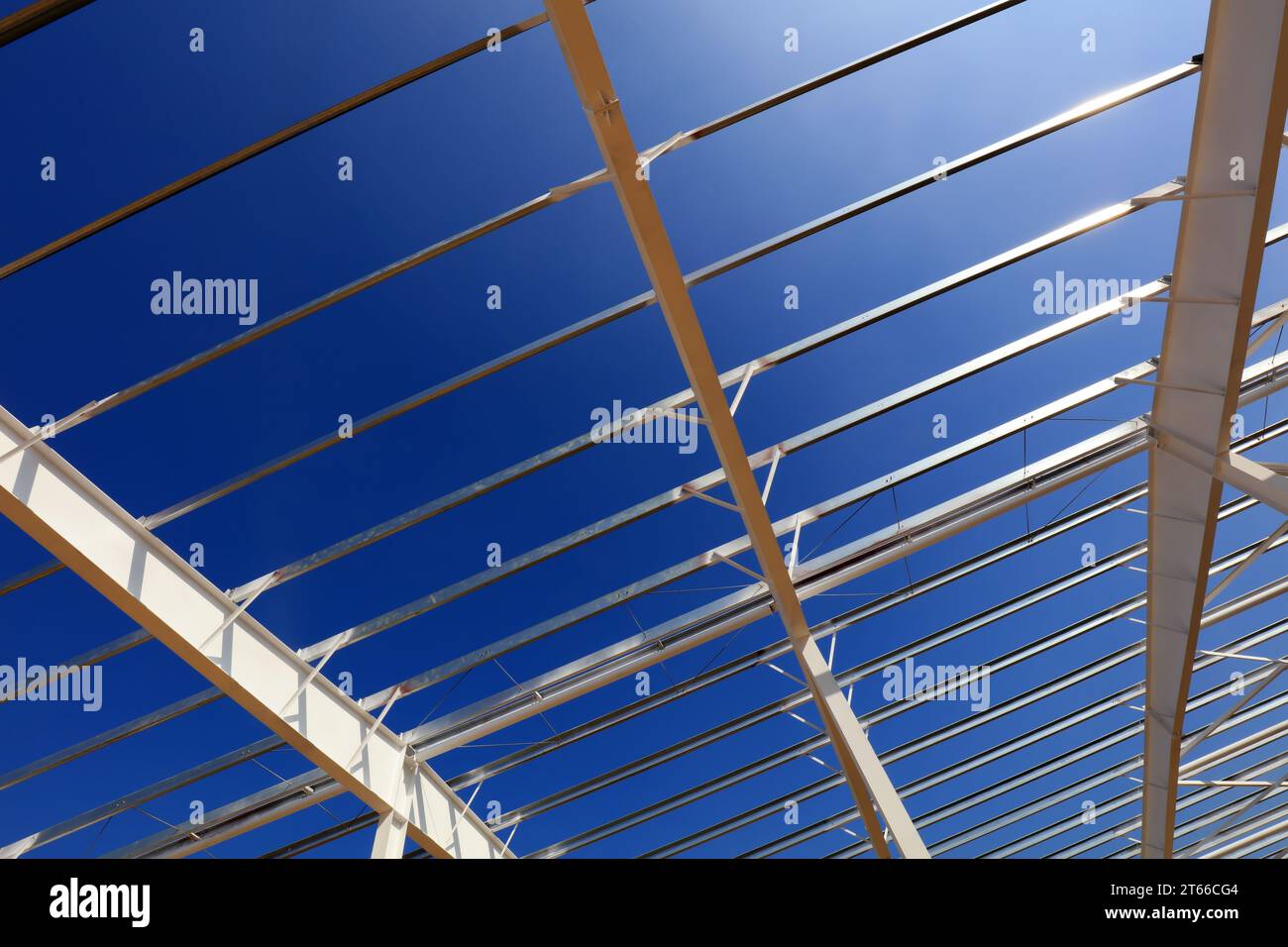 White steel beam hi-res stock photography and images - Alamy