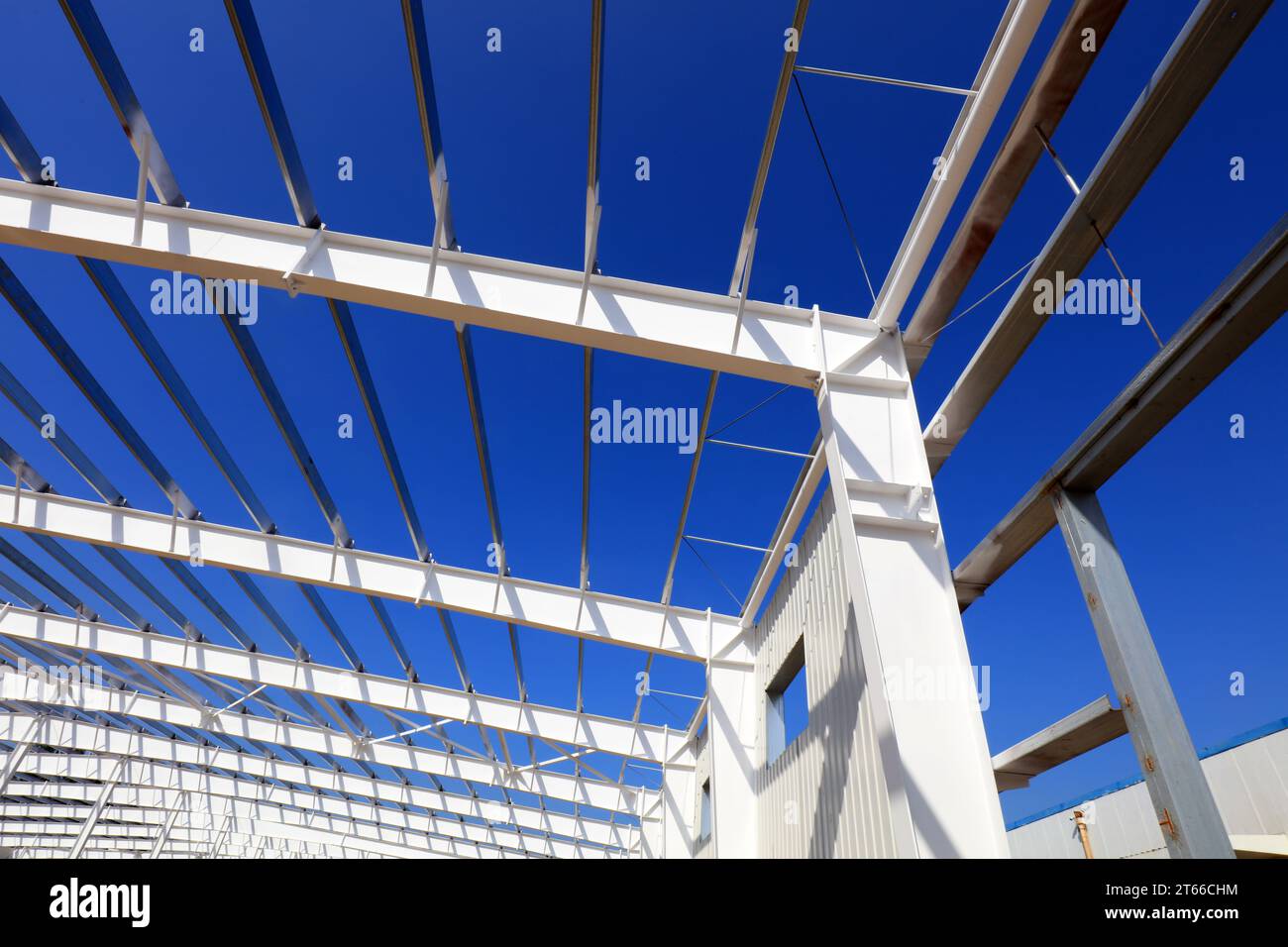 Tensile beam hi-res stock photography and images - Alamy