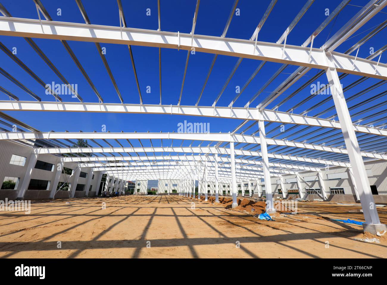 Steel girder truss in a factory Stock Photo - Alamy