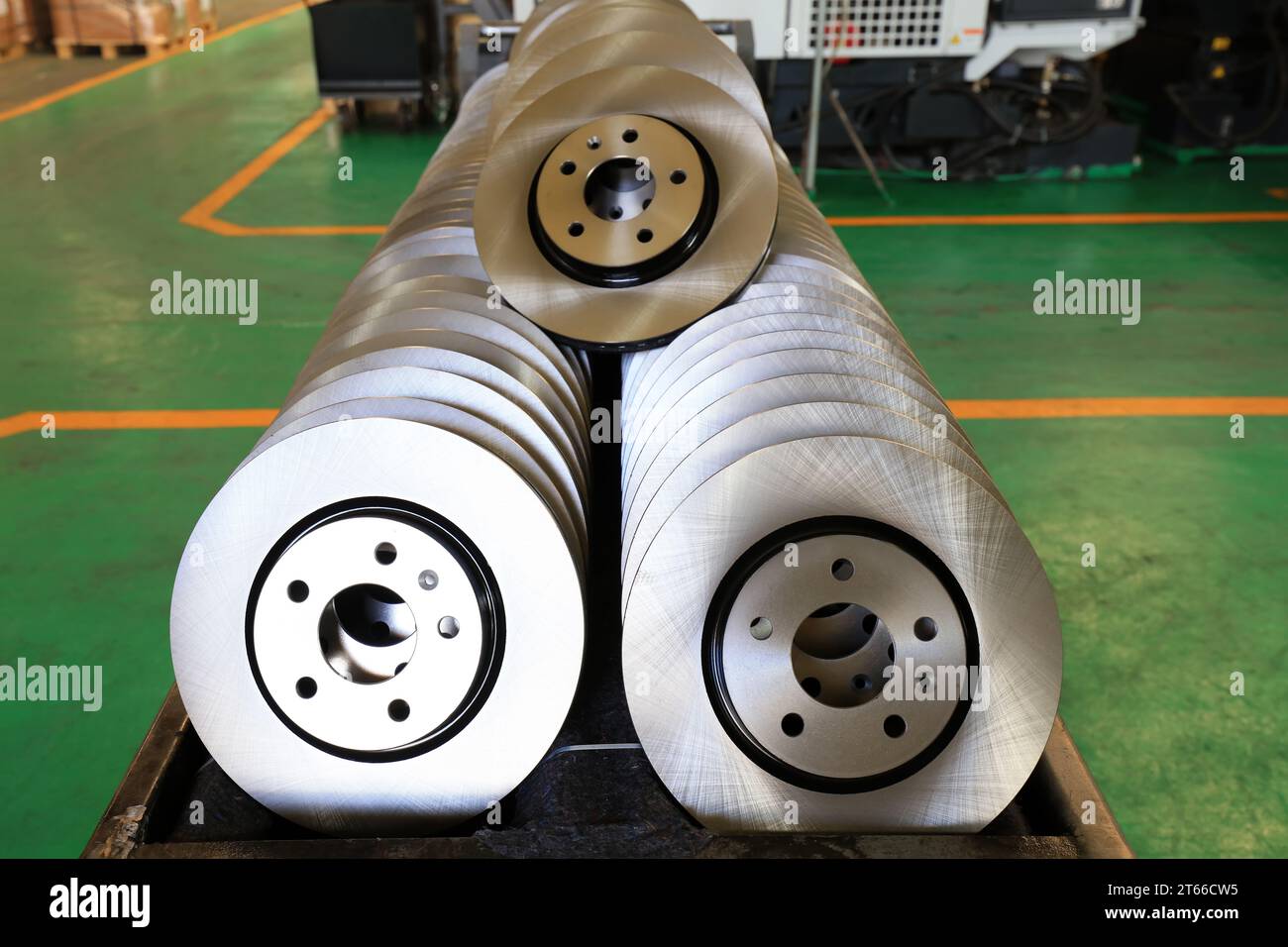 Brake disc manufacturing hi-res stock photography and images - Alamy