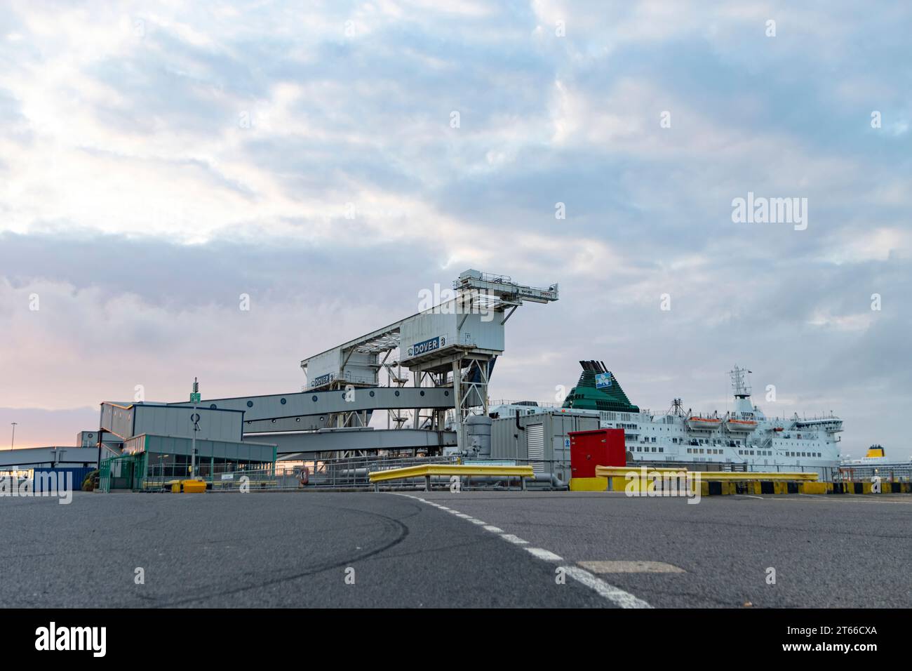 United Kingdom Dover Ferry Port Terminal Stock Photo - Alamy