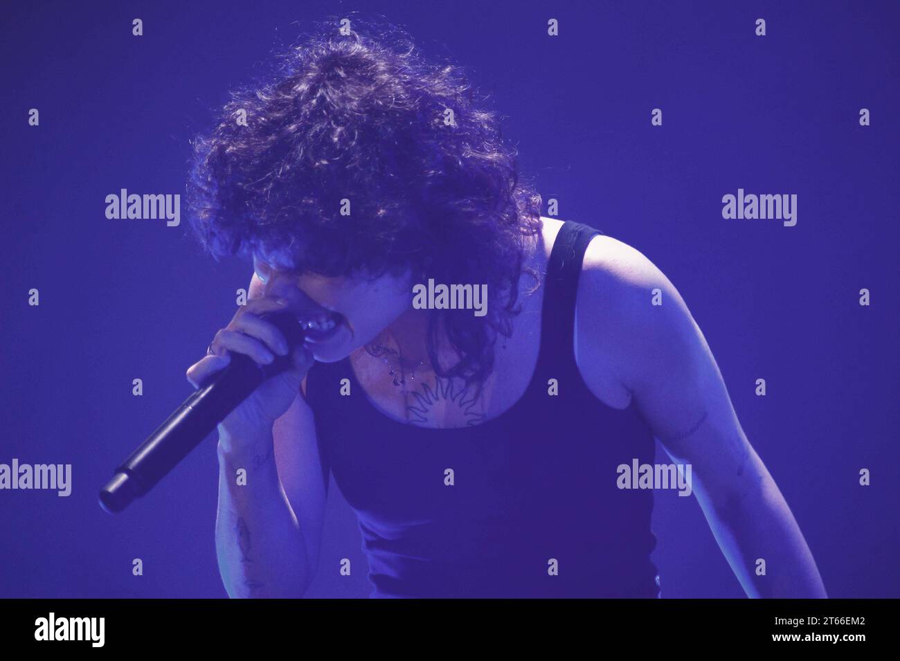 Italian singer Music Concert - Madame Madame Bari Teatro Team Italy ...