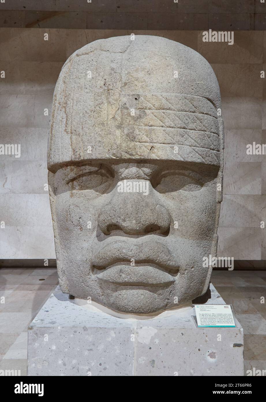 Colossal olmeca head hi-res stock photography and images - Alamy