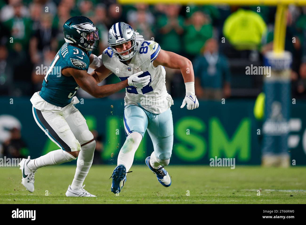Dallas Cowboys tight end Jake Ferguson (87) in action against ...