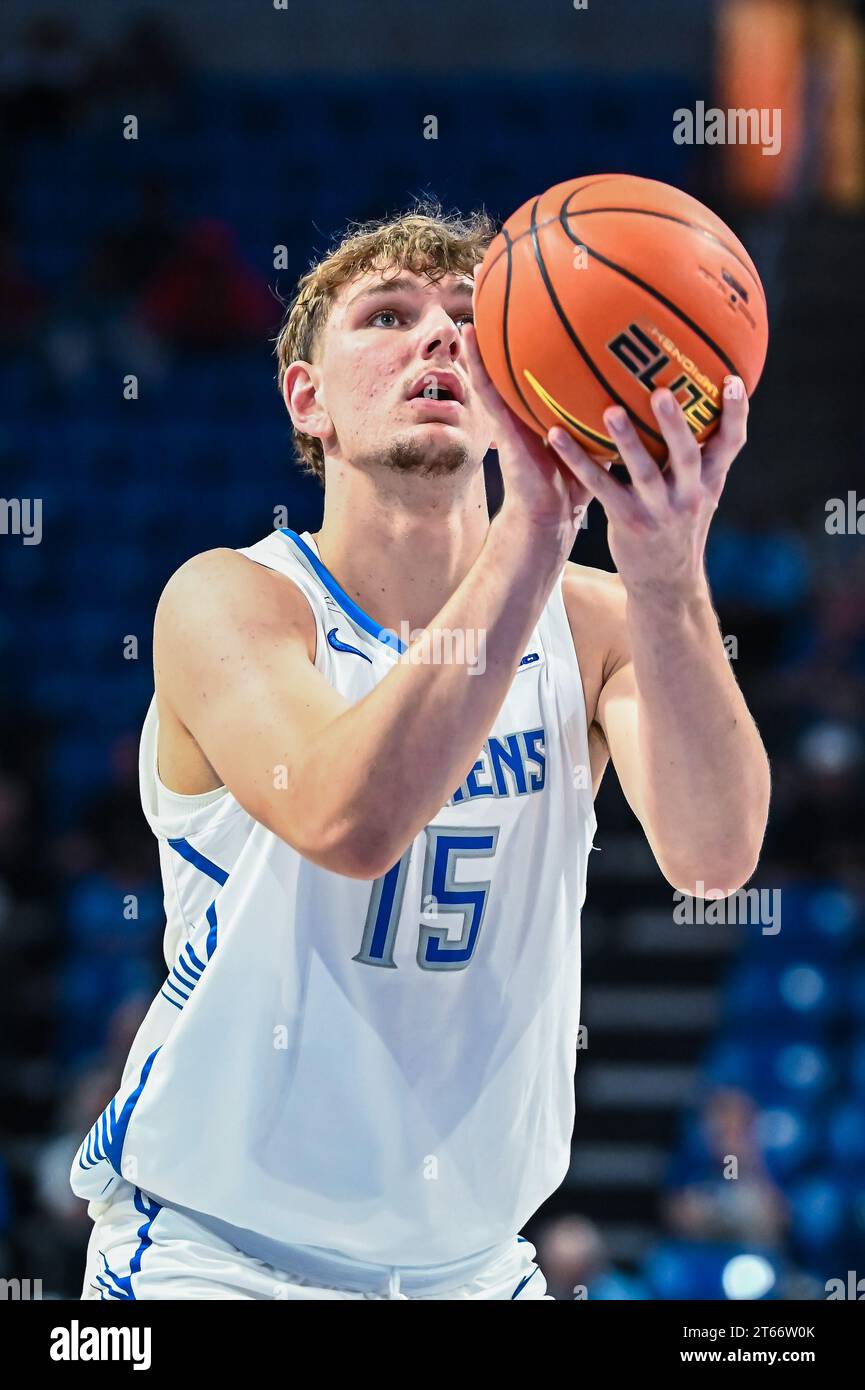 Van bussel hi-res stock photography and images - Alamy