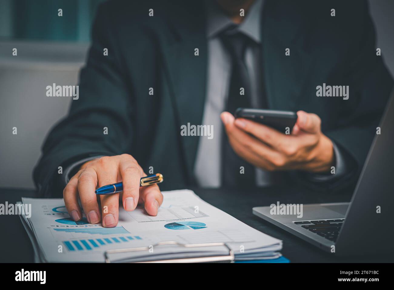 O charts hi-res stock photography and images - Alamy