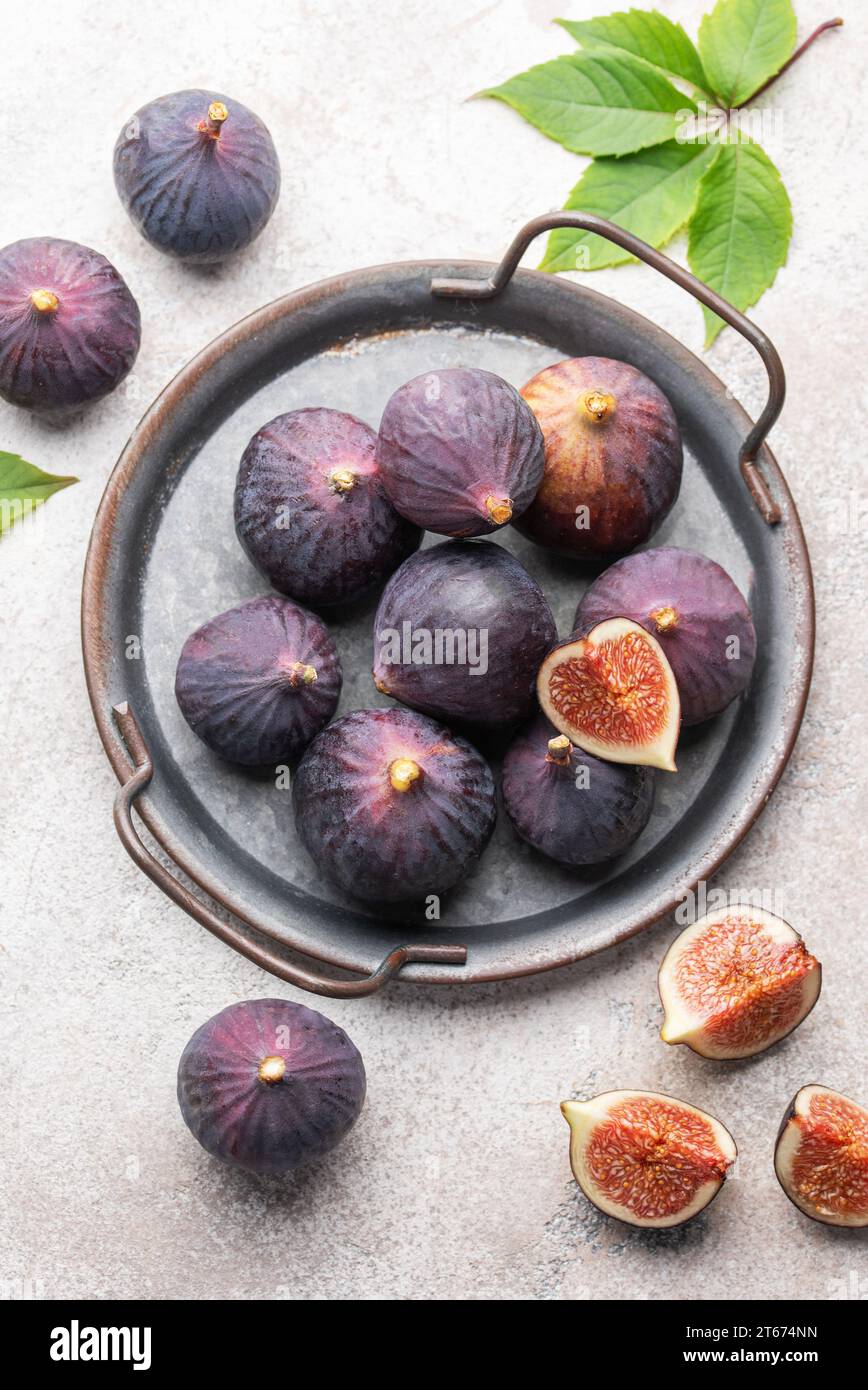 Cutting fresh figs hi-res stock photography and images - Alamy