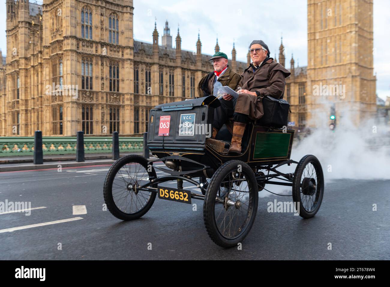 1901 locomobile steam car hi-res stock photography and images - Alamy