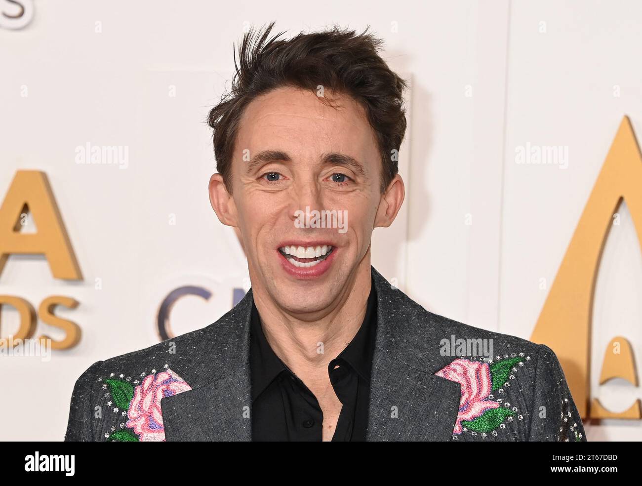 Kevin Cahoon arriving to the 57th Annual Country Music Association ...