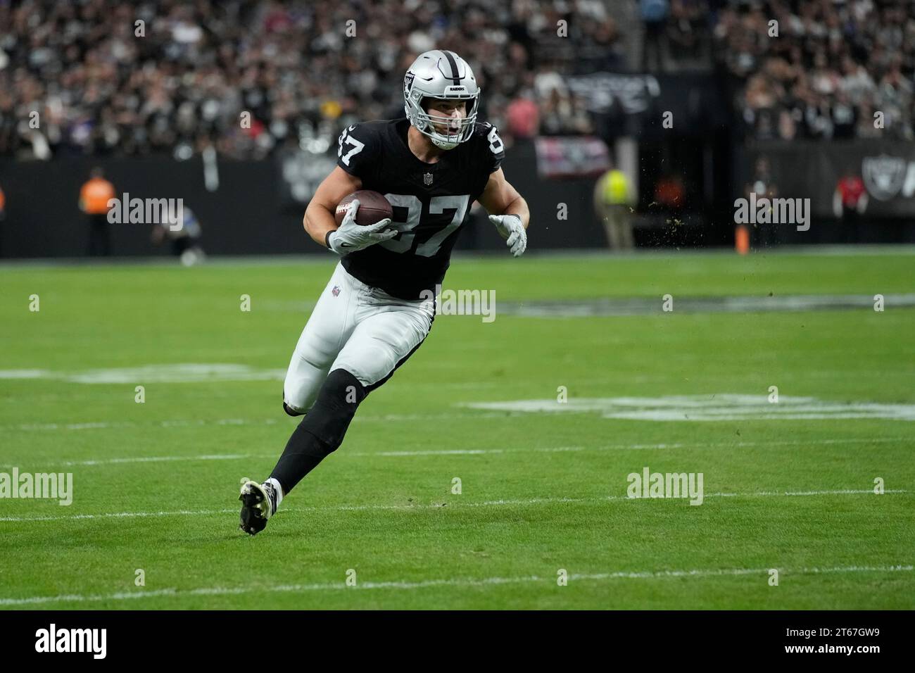 Las Vegas Raiders tight end Michael Mayer (87) plays against the New ...