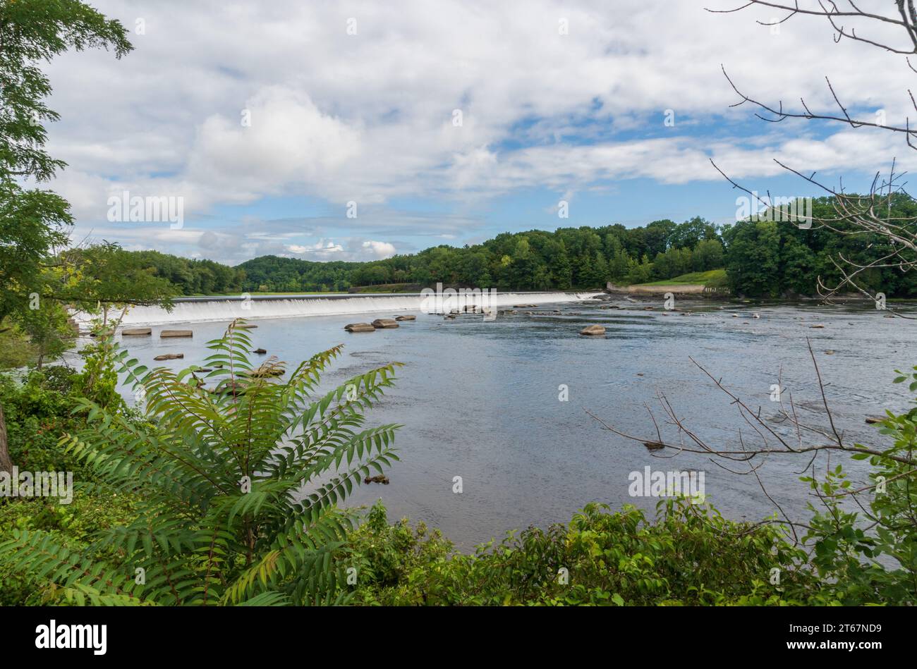 The Erie Canal Lock #2 in Upstate New York Stock Photo - Alamy