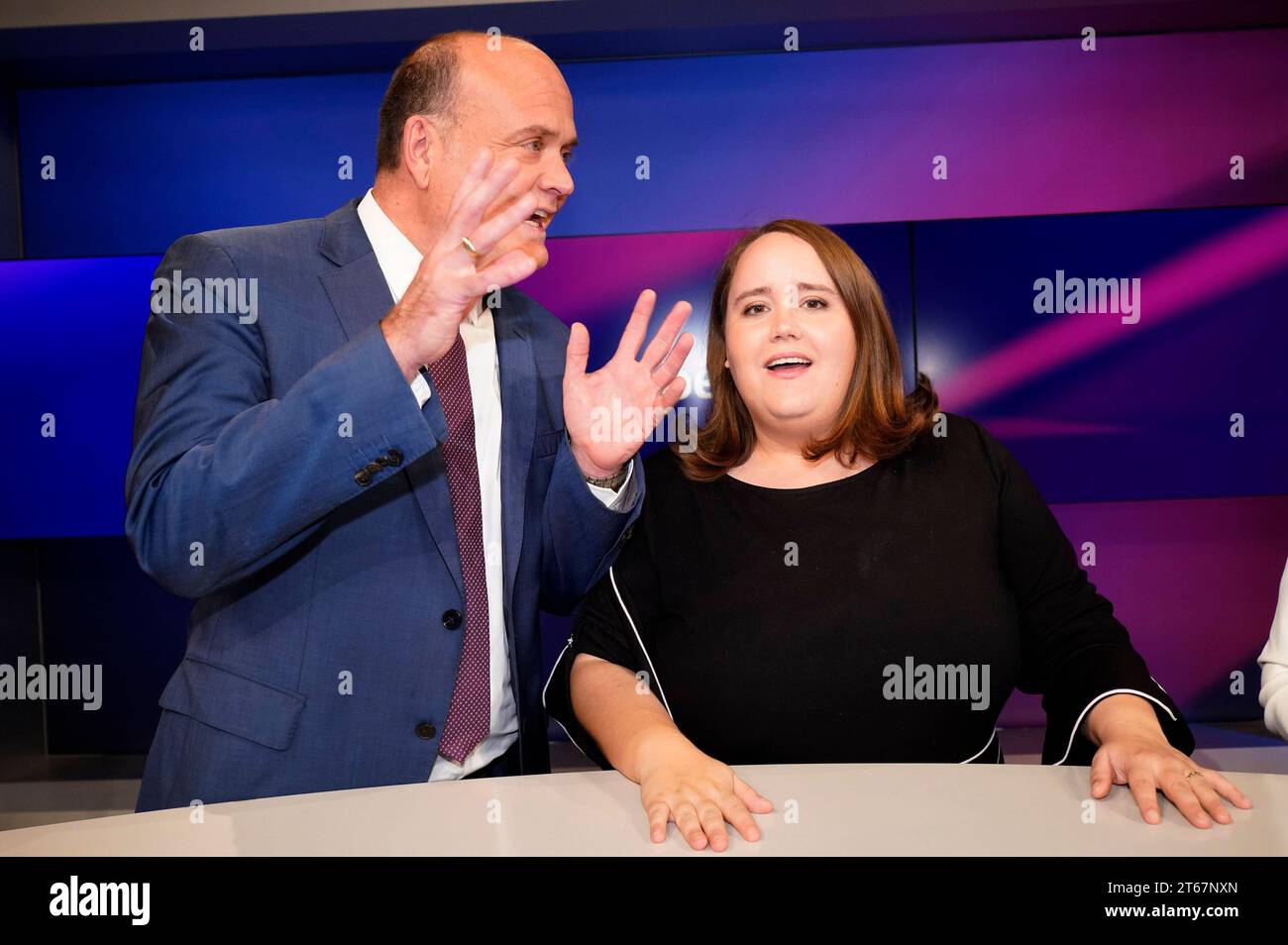 Robin Alexander und Ricarda Lang in der ARD-Talkshow maischberger im ...