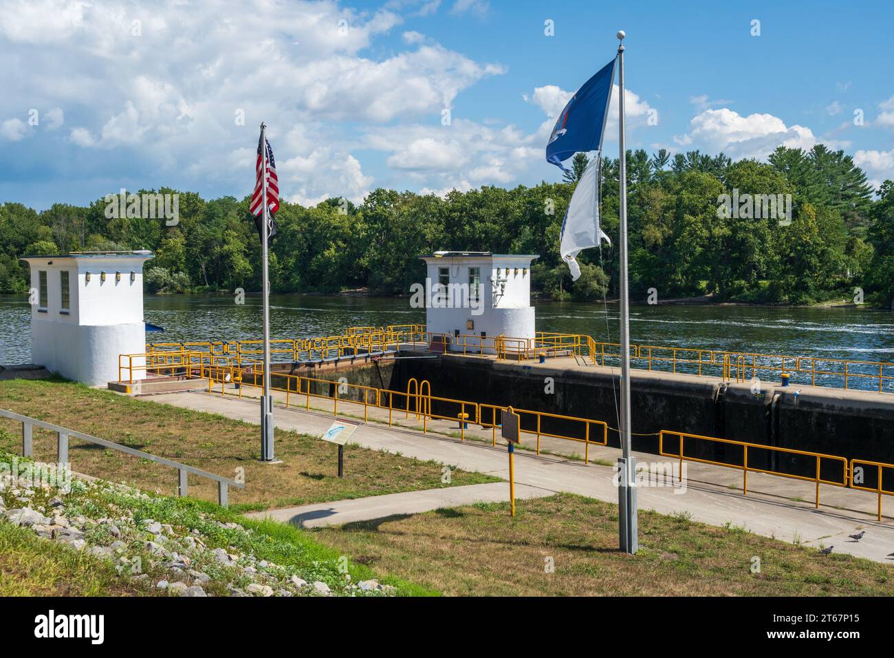 The Erie Canal Lock #12 in Upstate New York Stock Photo - Alamy
