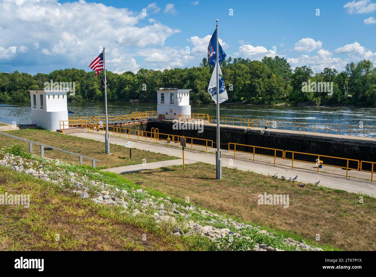 The Erie Canal Lock #12 in Upstate New York Stock Photo - Alamy