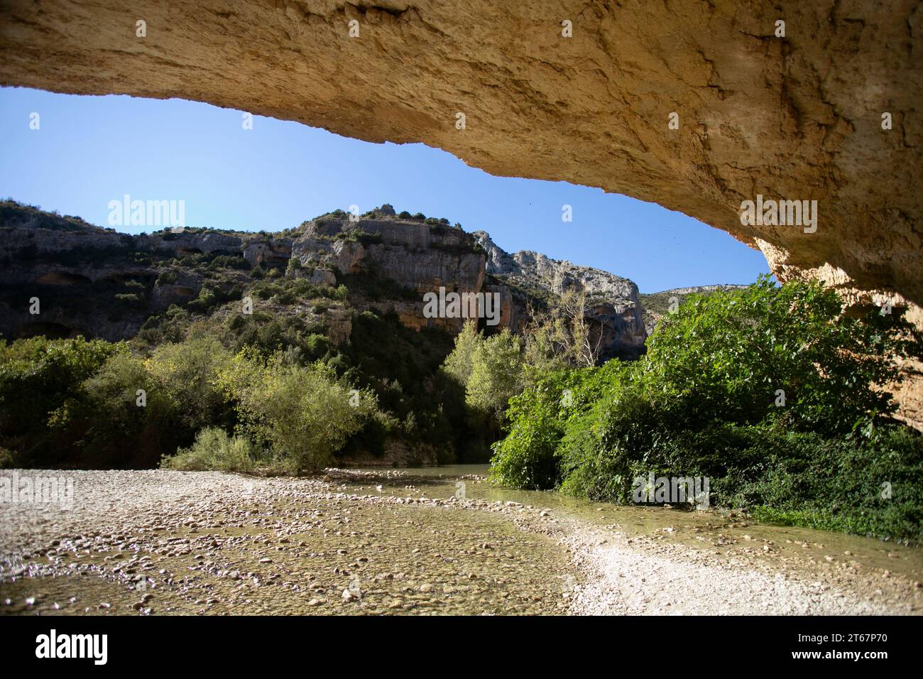 Ruta de las pasarelas, Alquézar. Beautiful route across the river ...