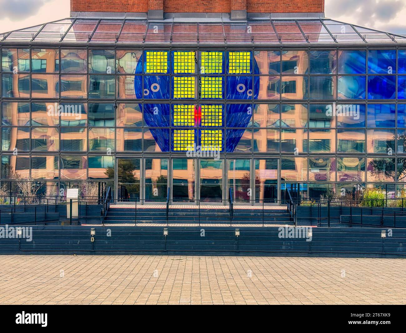 Toronto power plant gallery hi-res stock photography and images - Alamy
