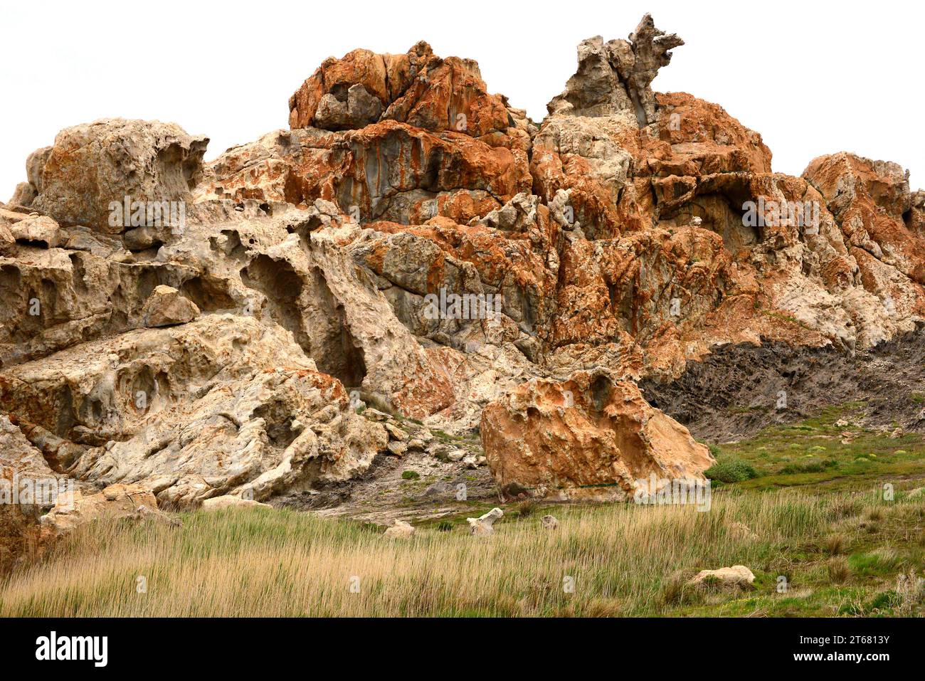 Igneous dike hi-res stock photography and images - Alamy