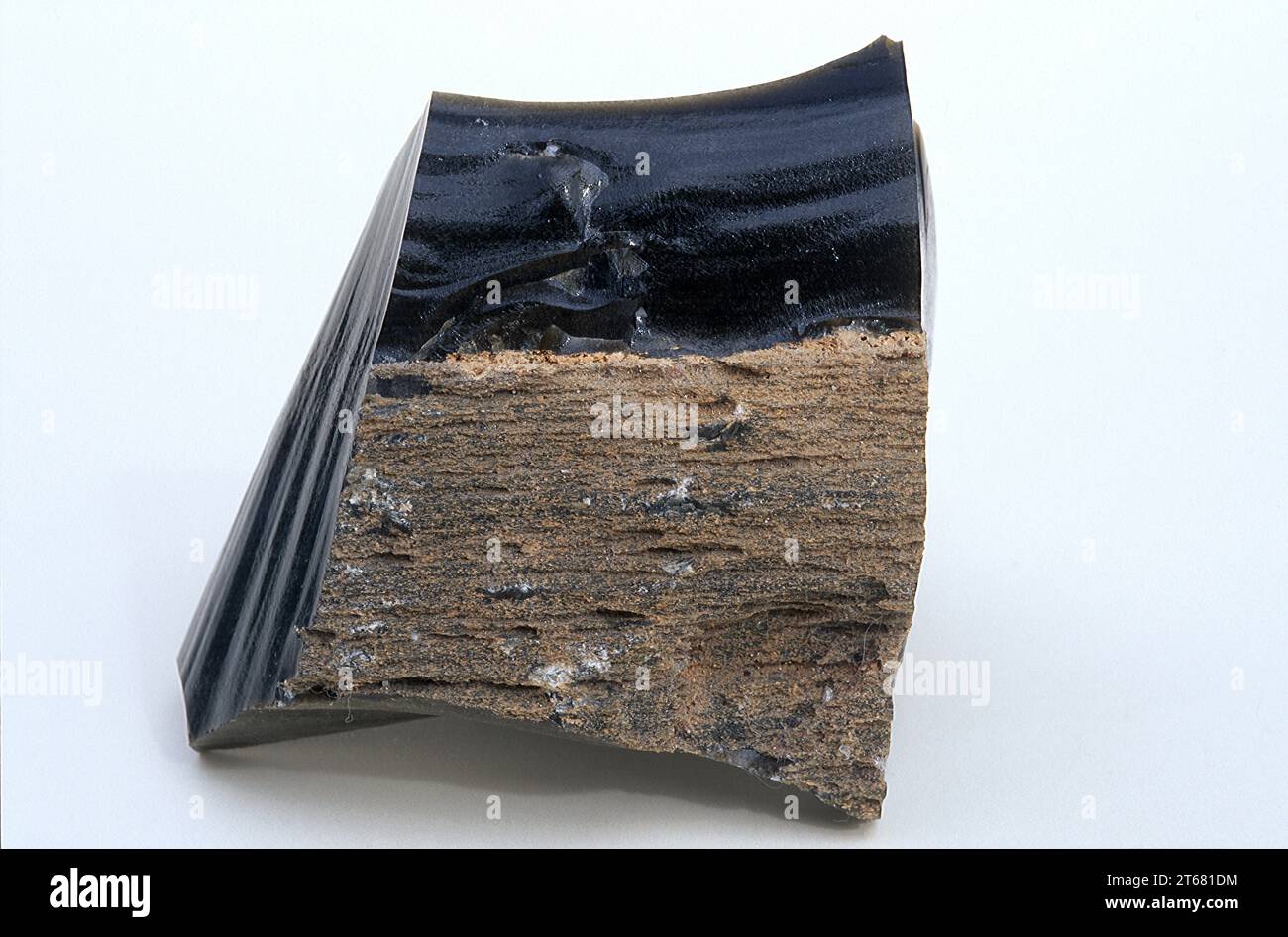 Extrusive igneous rock obsidian hi-res stock photography and images - Alamy