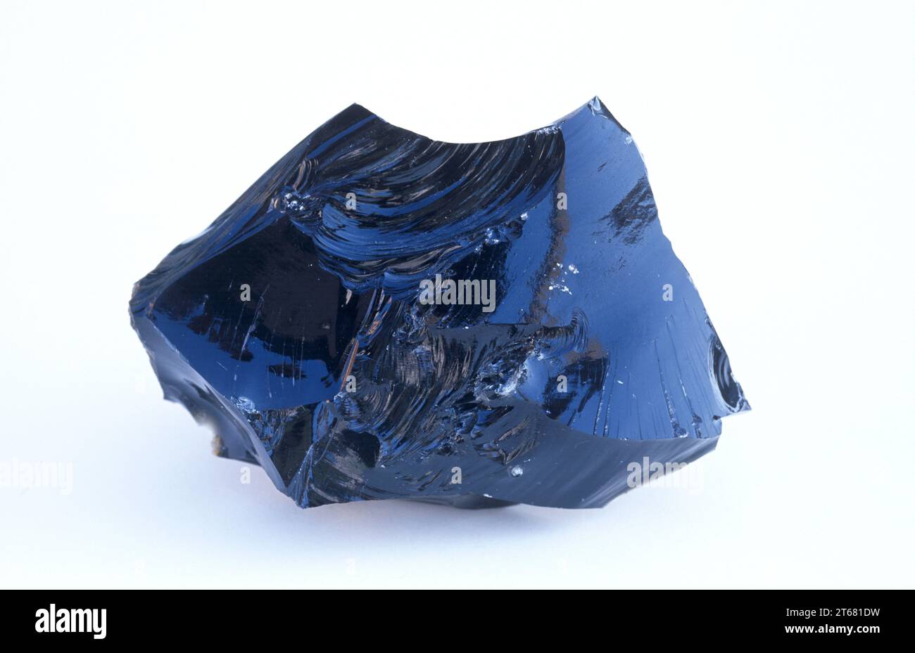 Conchoidal fracture hi-res stock photography and images - Alamy