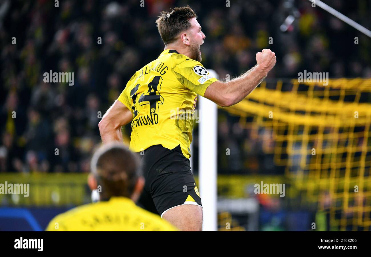 Champions League, Signal Iduna Park Dortmund: Borussia Dortmund vs ...