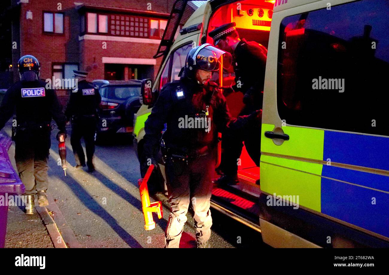 Large scale raid hi-res stock photography and images - Alamy