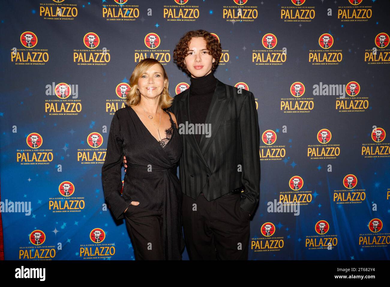 Tina Ruland mit Sohn Jahvis Ruland bei der Weltpremiere Ghosts und ...