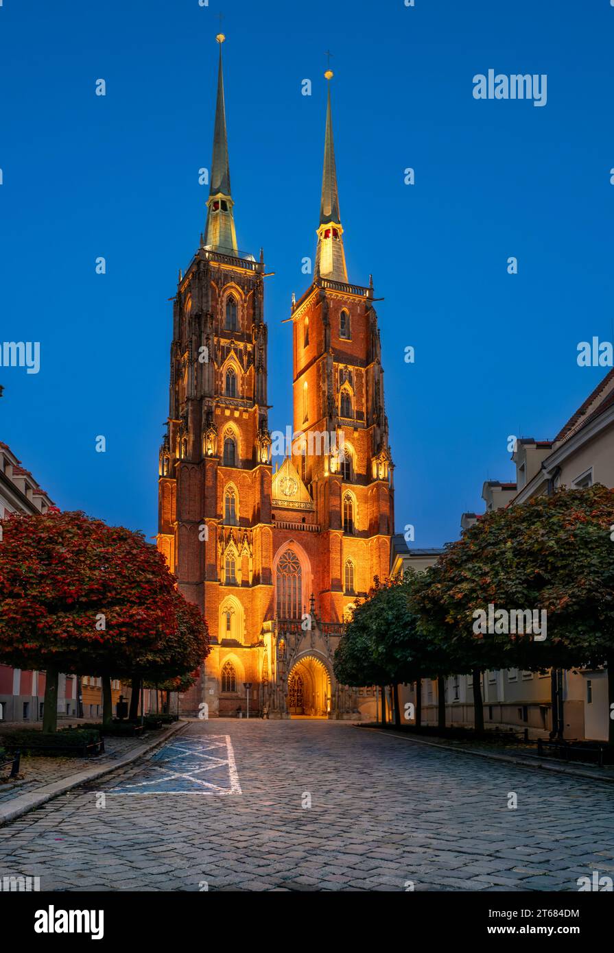 Wroclaw cathedral facade illuminated at late dusk in Wroclaw, Silesia ...