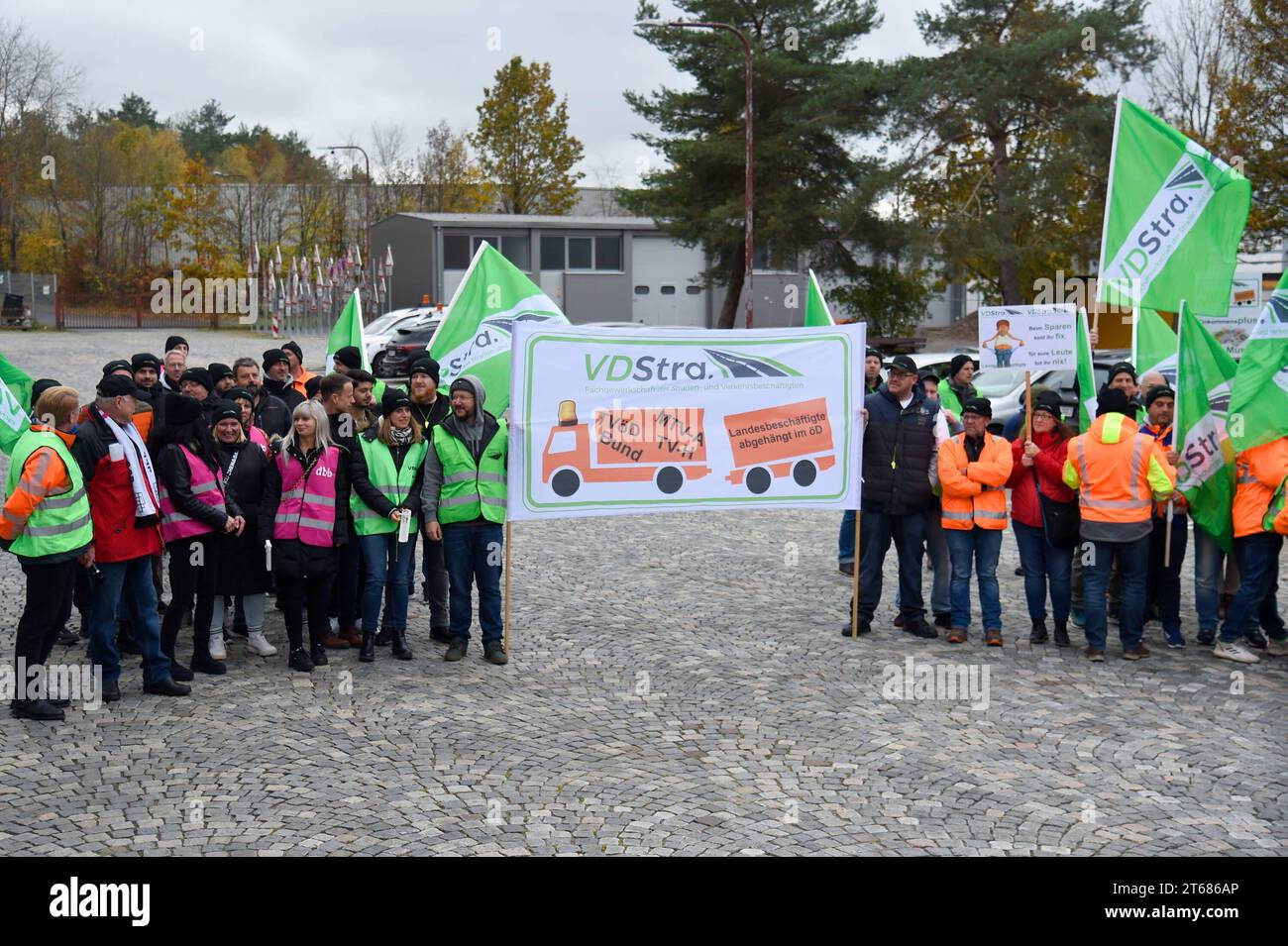 Die Kundgebung der Straßenmeisterei SM Rohrbach am Mittwoch 08.11.2023 ...
