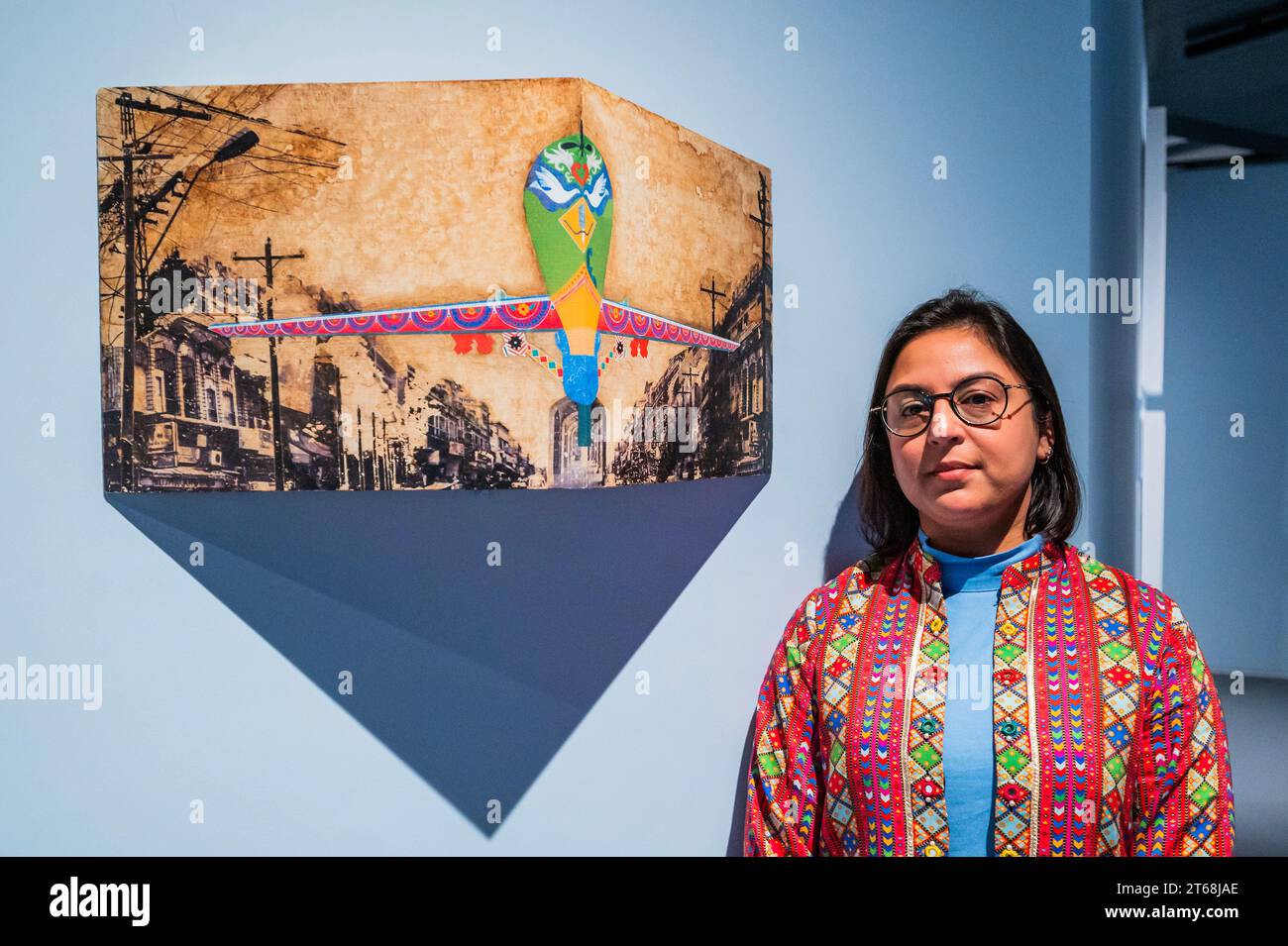 London, UK. 9th Nov, 2023. Mahwish Chishty with her work By the ...
