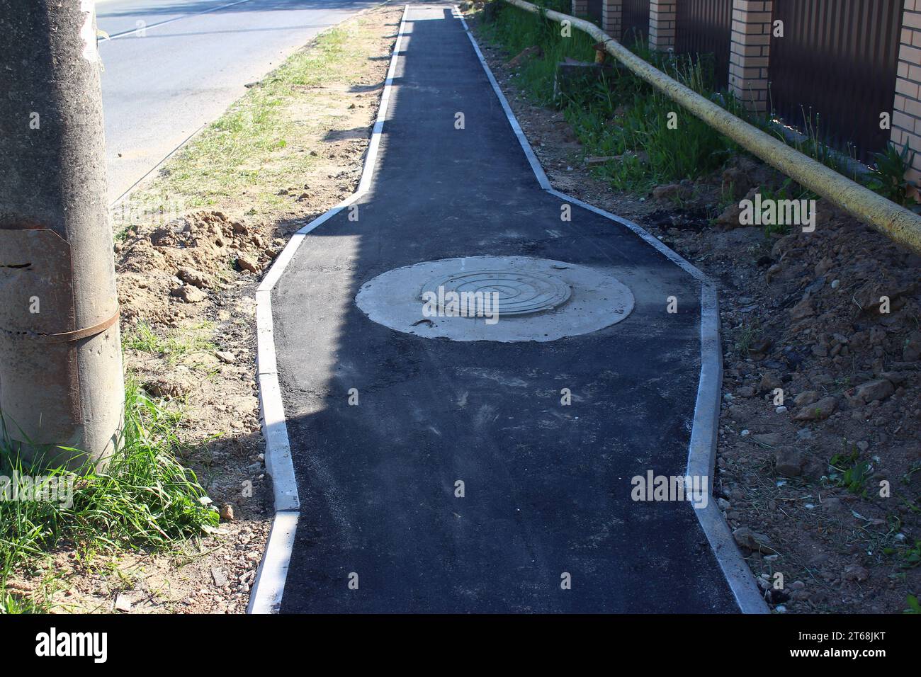 Well hatch hi-res stock photography and images - Alamy