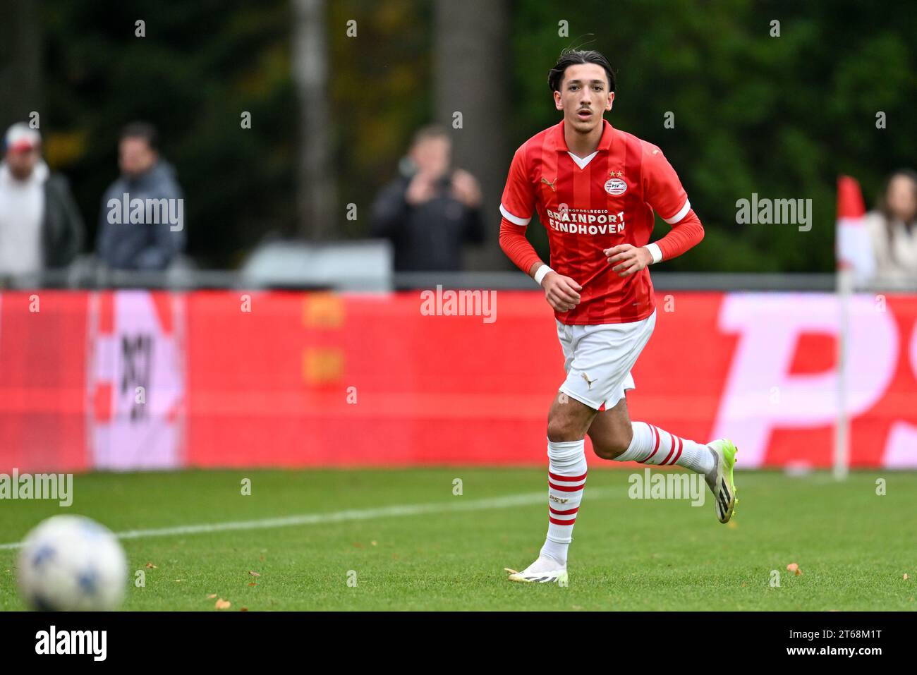 Eindhoven, Netherlands. 08th Nov, 2023. Emir Bars (11) of PSV pictured ...