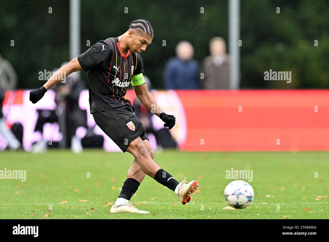 Eindhoven, Netherlands. 08th Nov, 2023. Ismaelo Ganiou (5) of RC Lens ...