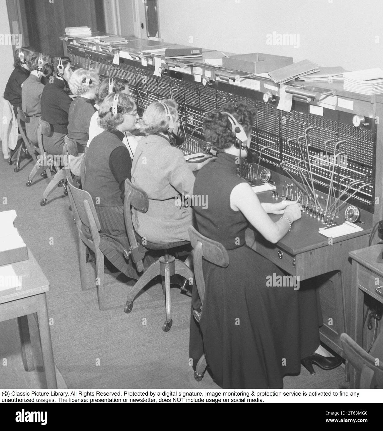 Telephone switchboard vintage hi-res stock photography and images - Alamy