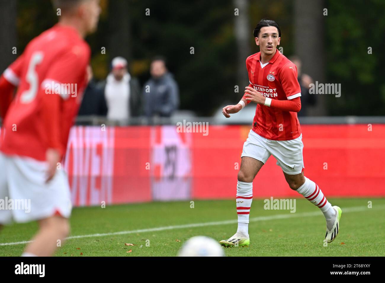 Eindhoven, Netherlands. 08th Nov, 2023. Emir Bars (11) of PSV pictured ...